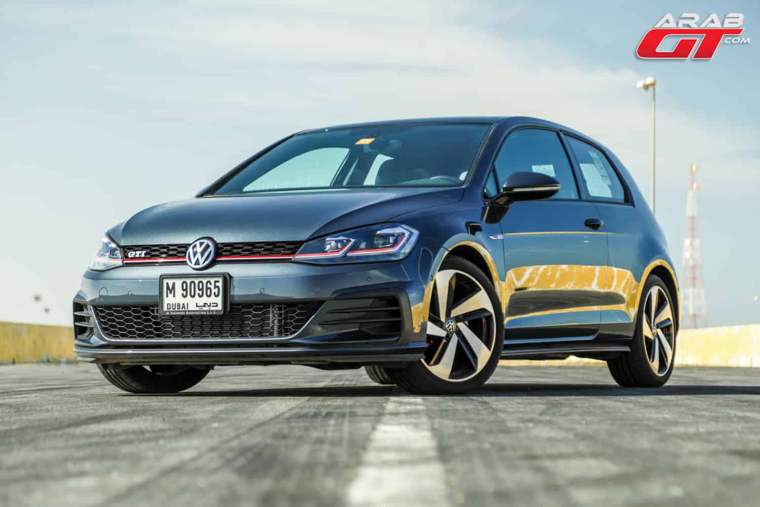 جولف GTI 2019 سيارة شبابية وأسطورة بين سيارات الدفع الأمامي | ArabGT