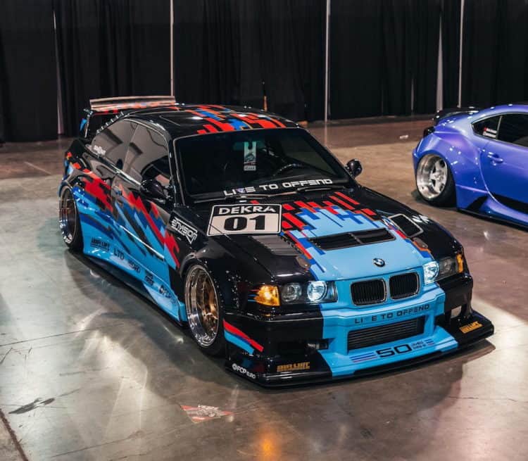 سيارة بي ام قديمة معدلة تعتقد نفسها Nissan GTR | عرب جي تي