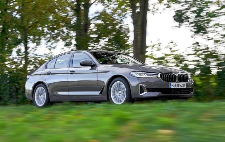 BMW 5 2023 | اسعار ومواصفات السيارة | ArabGT