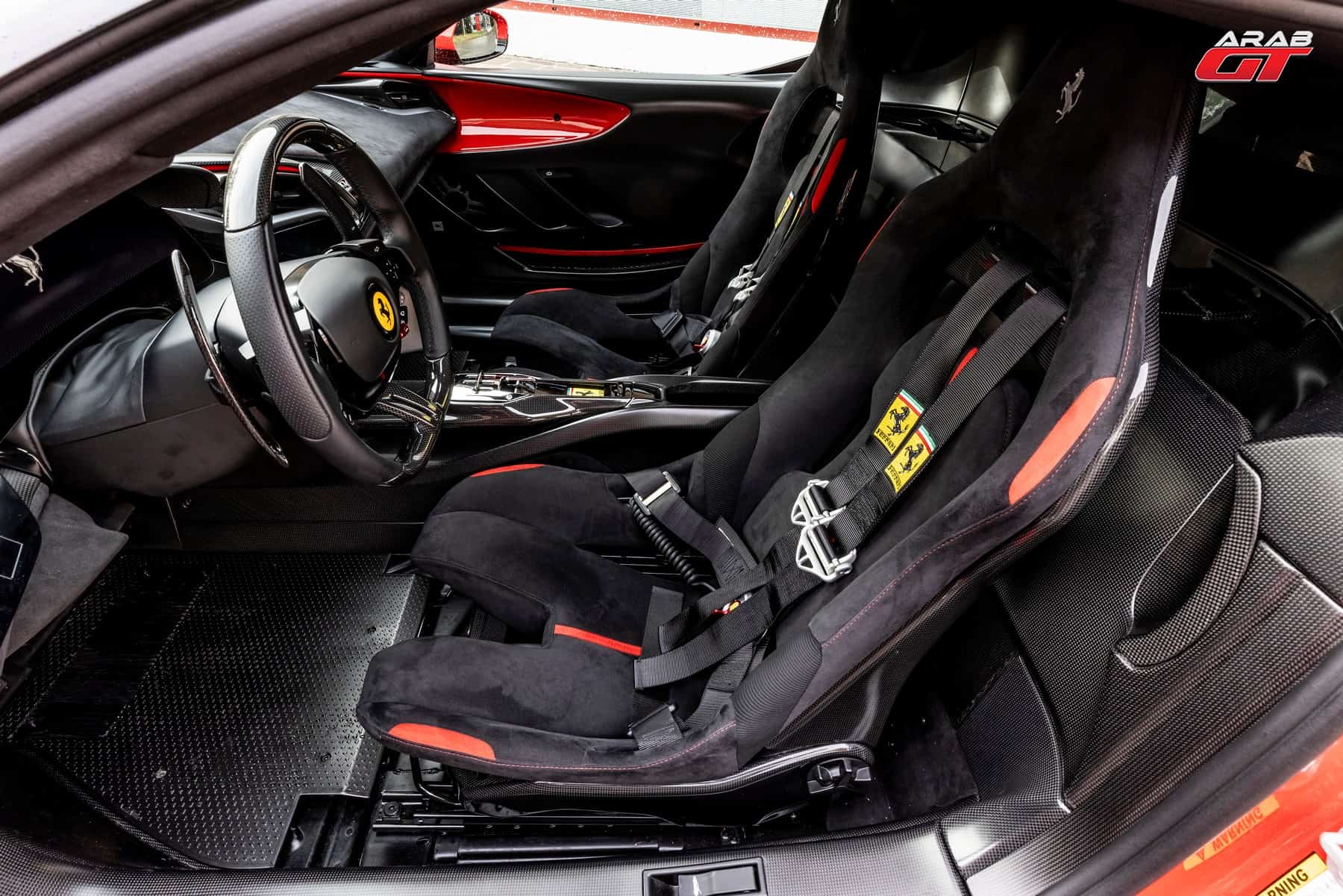 شاهد أول تجربة عربية لسيارة SF90 XX اقوى و اسرع سيارة فيراري | ArabGT