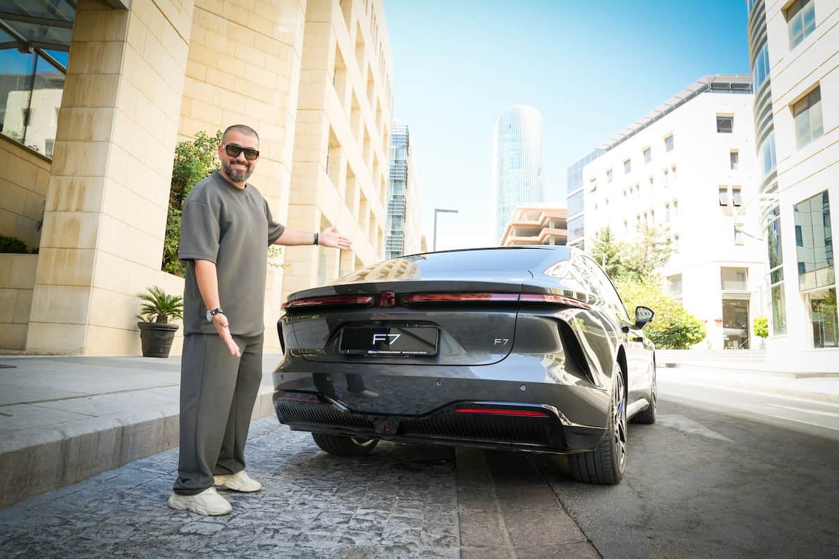 Rising F7 سيارة كهربائية راقية مع تكنولوجيا متطورة | ArabGT