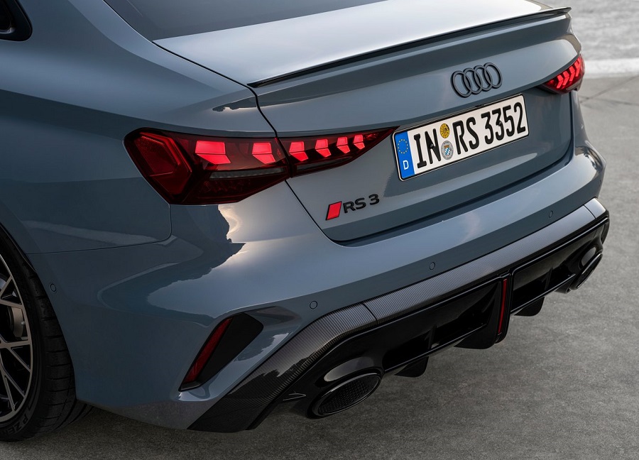 اسعار ومواصفات سيارة اودي RS3 2025 | ArabGT